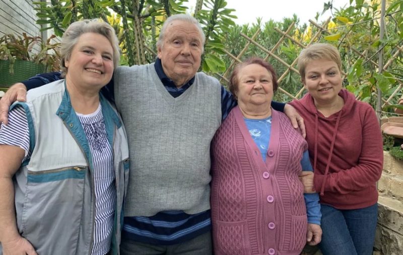 Vor einem Jahr floh Anatoly aus der Ukraine. Jetzt genießt er sein ...